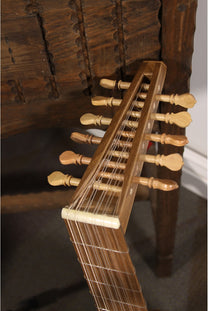 Deluxe 6-Course Lute - Roosebeck Walnut Masterpiece – Lark in the Morning