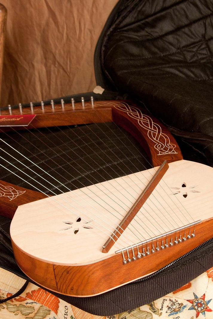 Lyre Harp, 16 String – Lark in the Morning