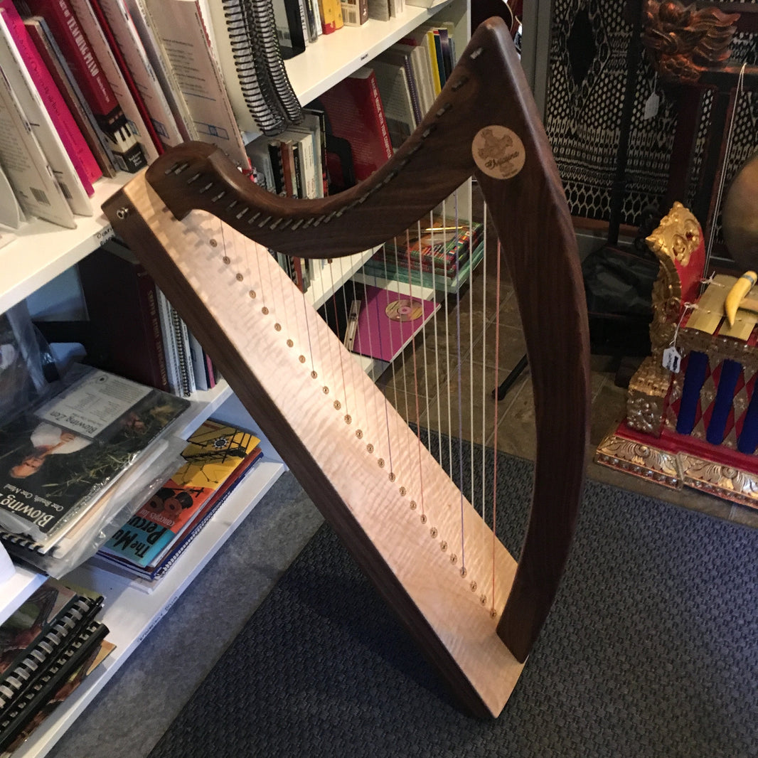 Lap Harps – Lark in the Morning
