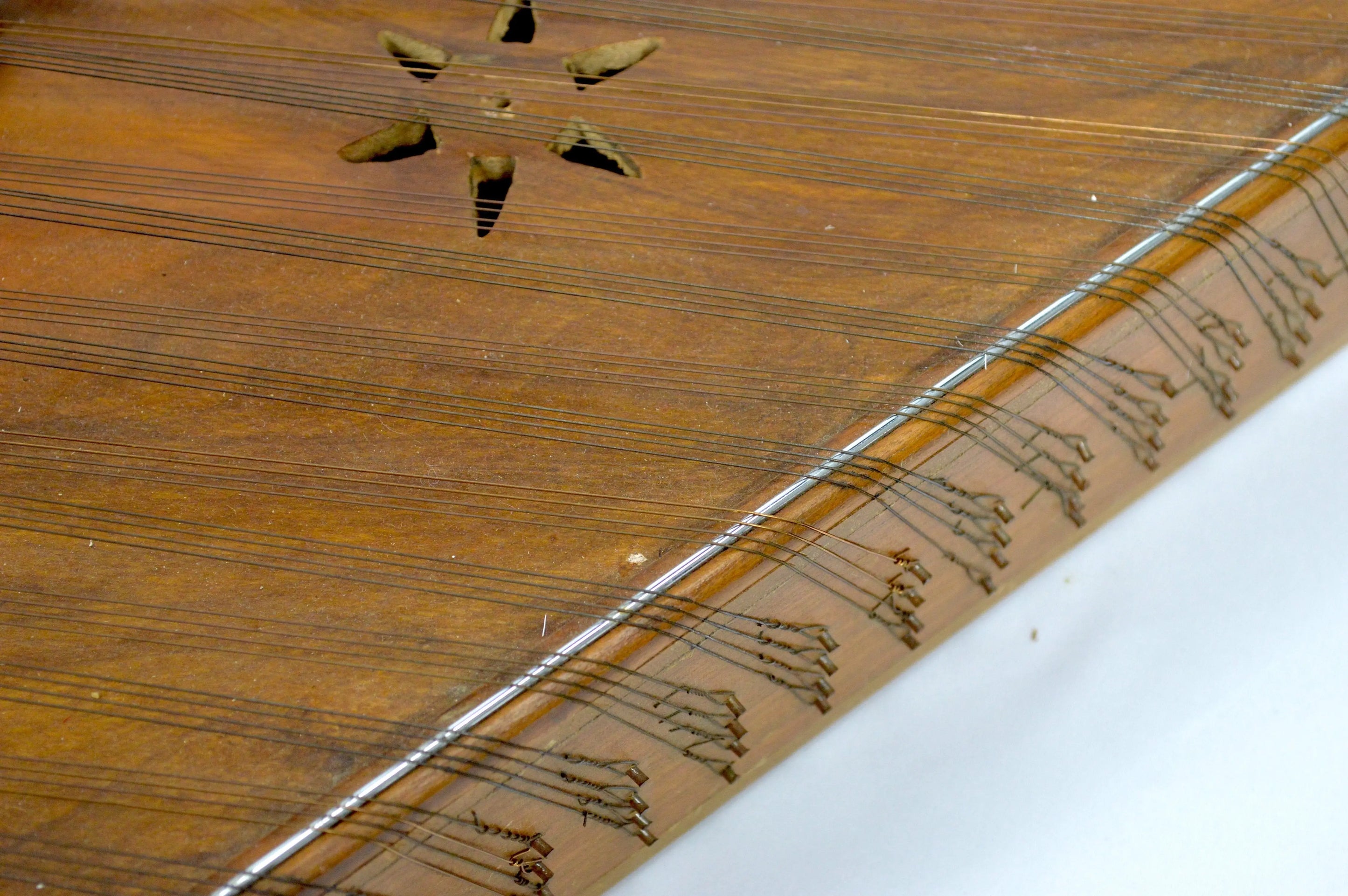 Persian Santoor – Lark in the Morning