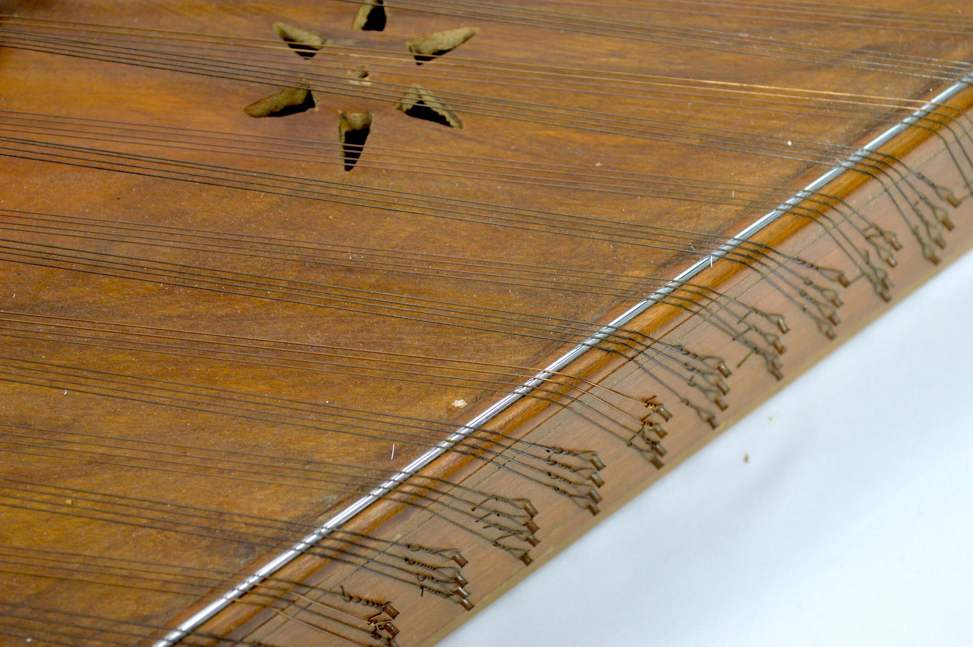 Persian Santoor – Lark in the Morning